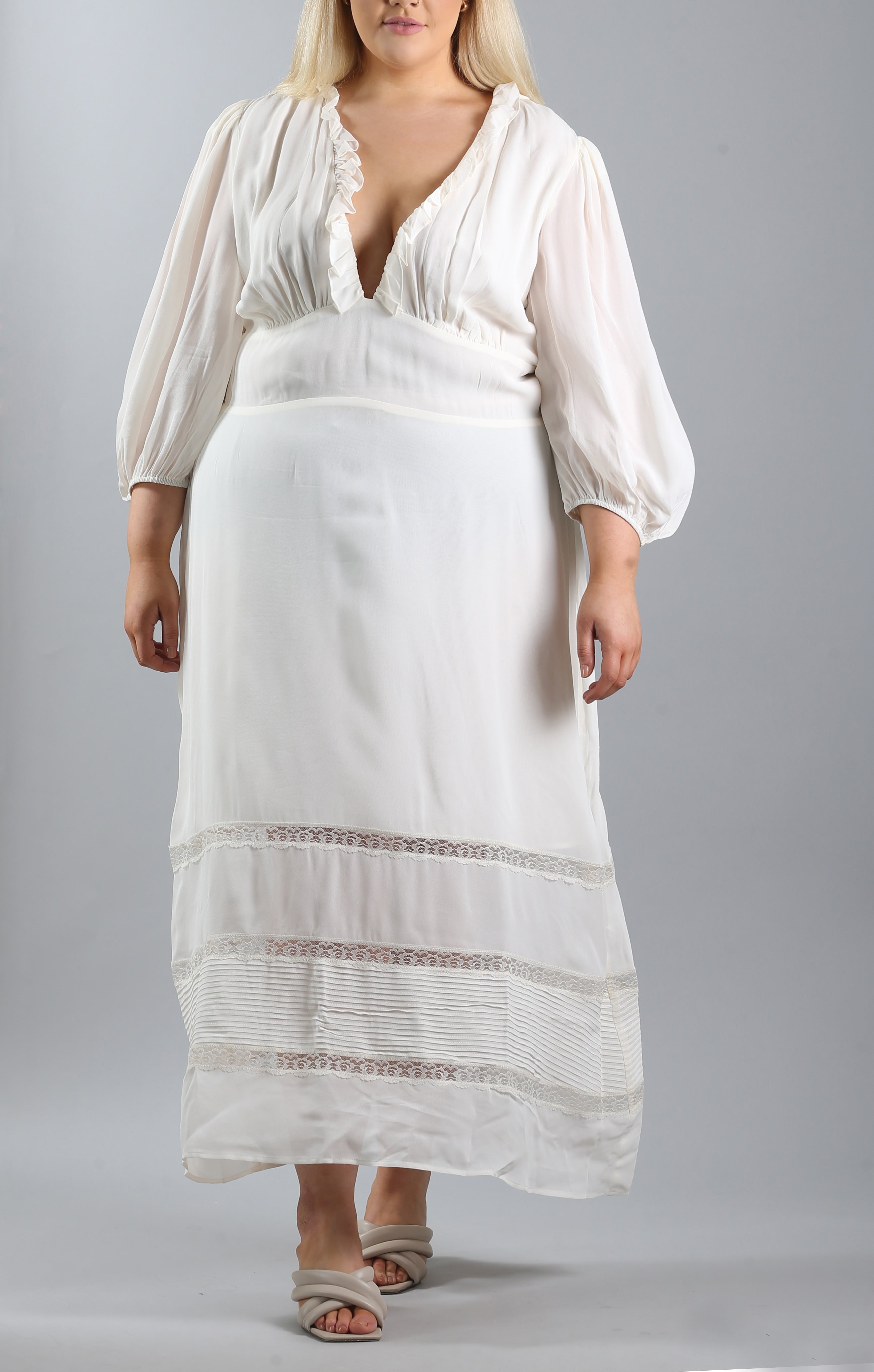 Bayley Dress - Rent On Happy Days